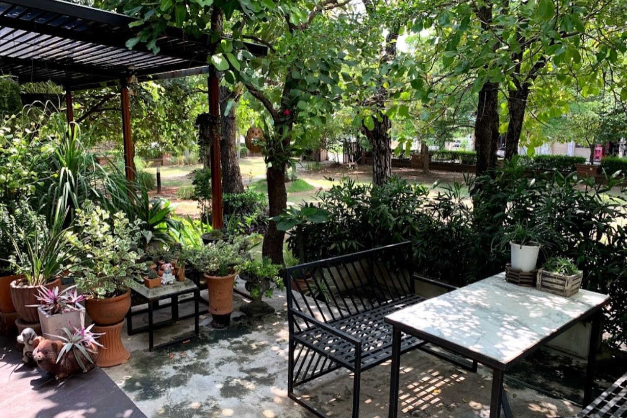 คาเฟ่คอร์ตยาร์ด - Fun-D