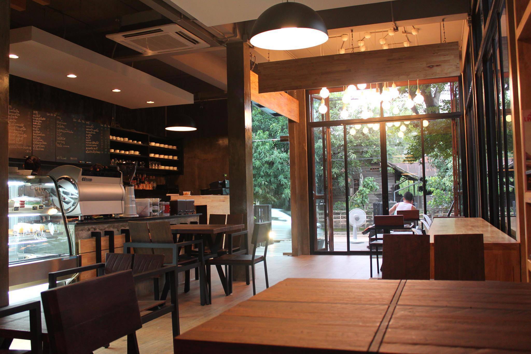 สตูดิโอคาเฟ่ - Fun-D